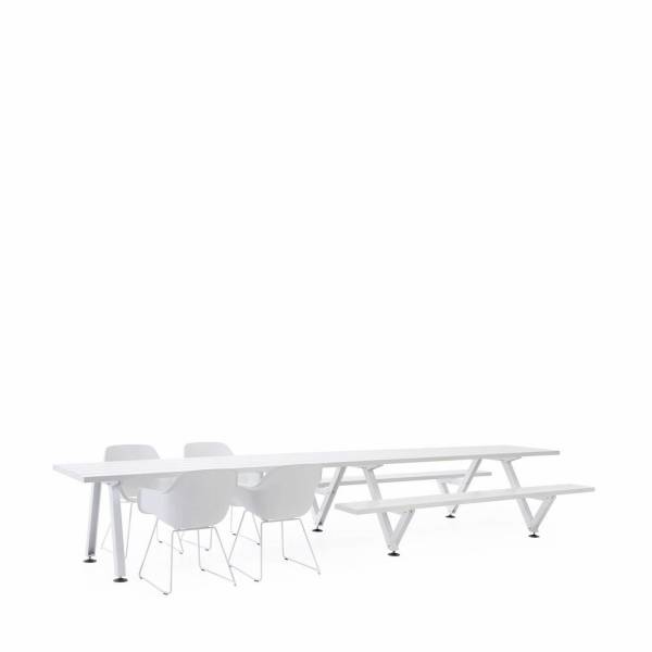 Outdoor Tables Archives - Steelcase