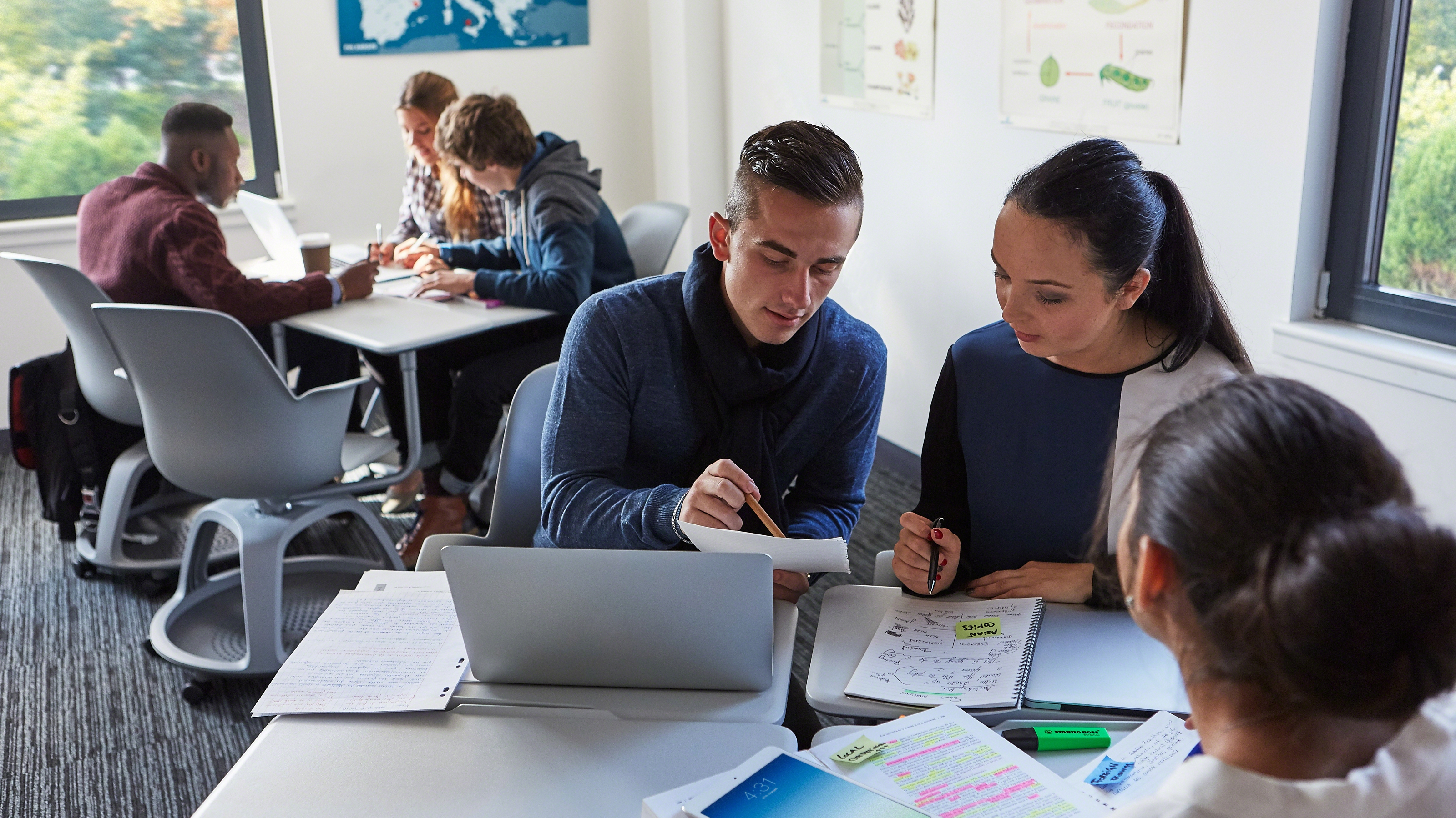 Node Classroom Chairs for Active Learning - Steelcase