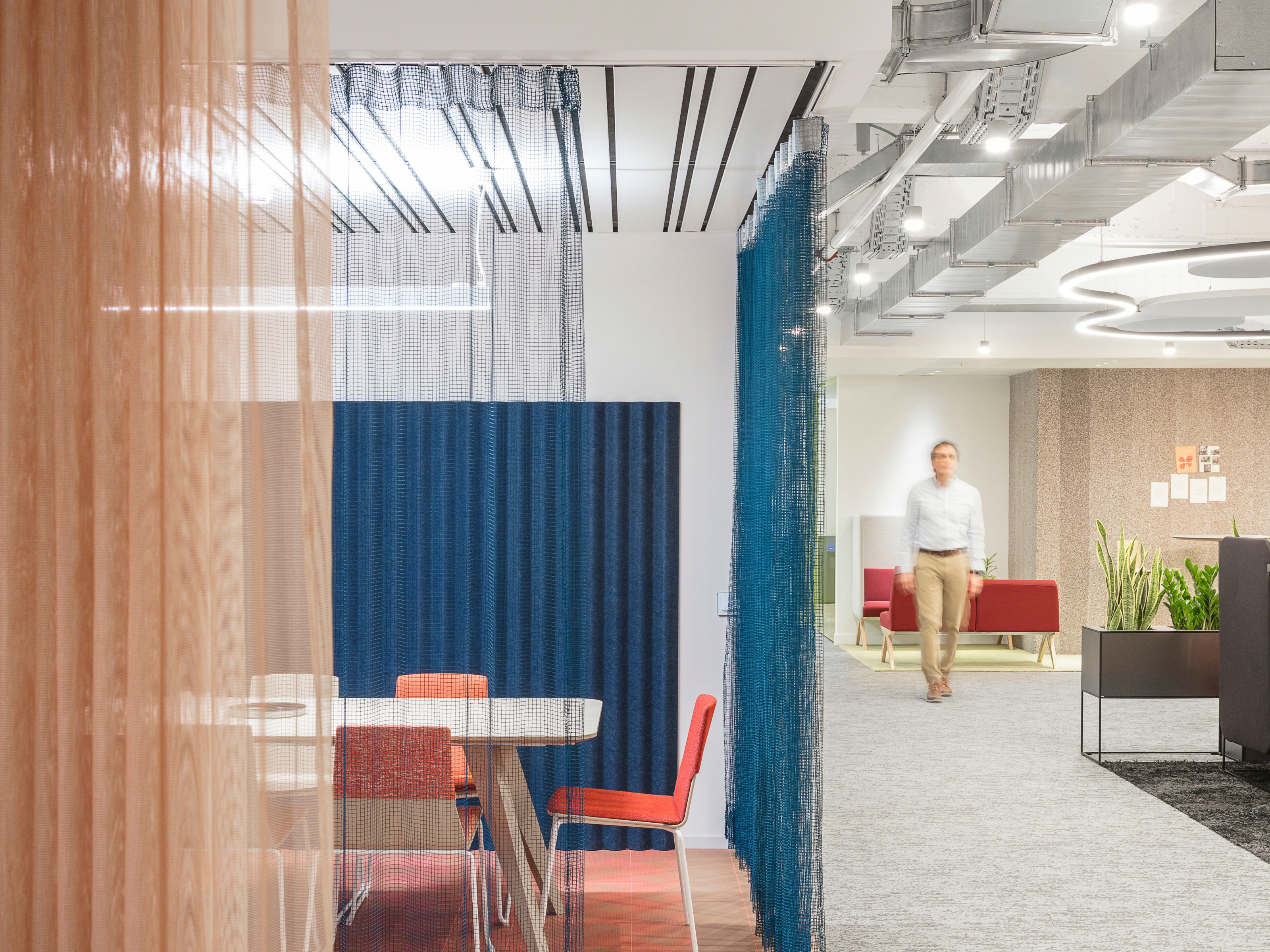 Madrid Plaza Case Study: Adapting to an Agile Culture | Steelcase