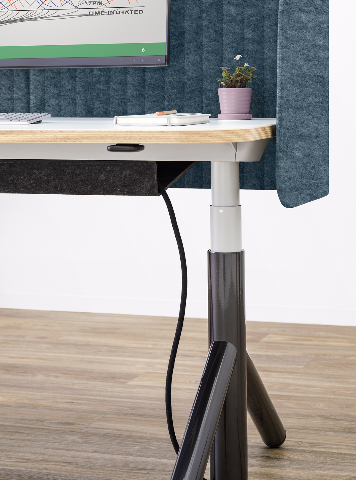 Steelcase Flex Electric Height-Adjustable Office Desk - Steelcase