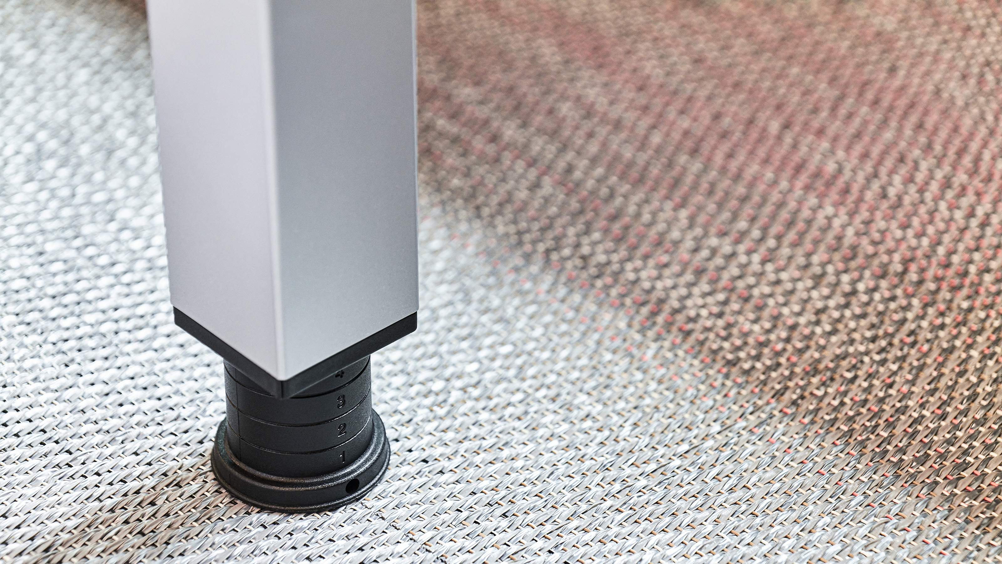 Ottima Portico Sleek Office Desk & Workstation - Steelcase