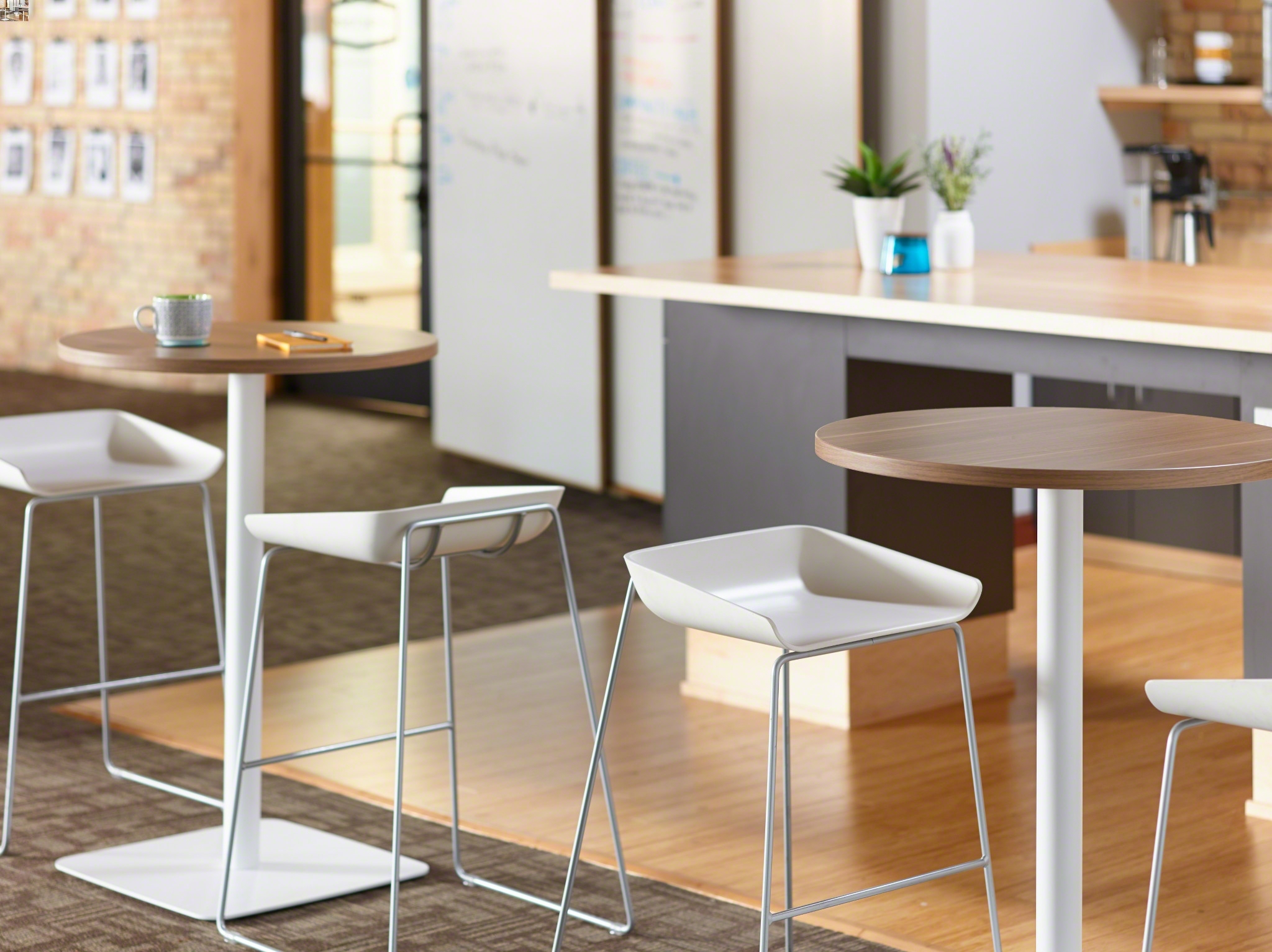 Scoop Modern Office Stool & Task Chair | Steelcase