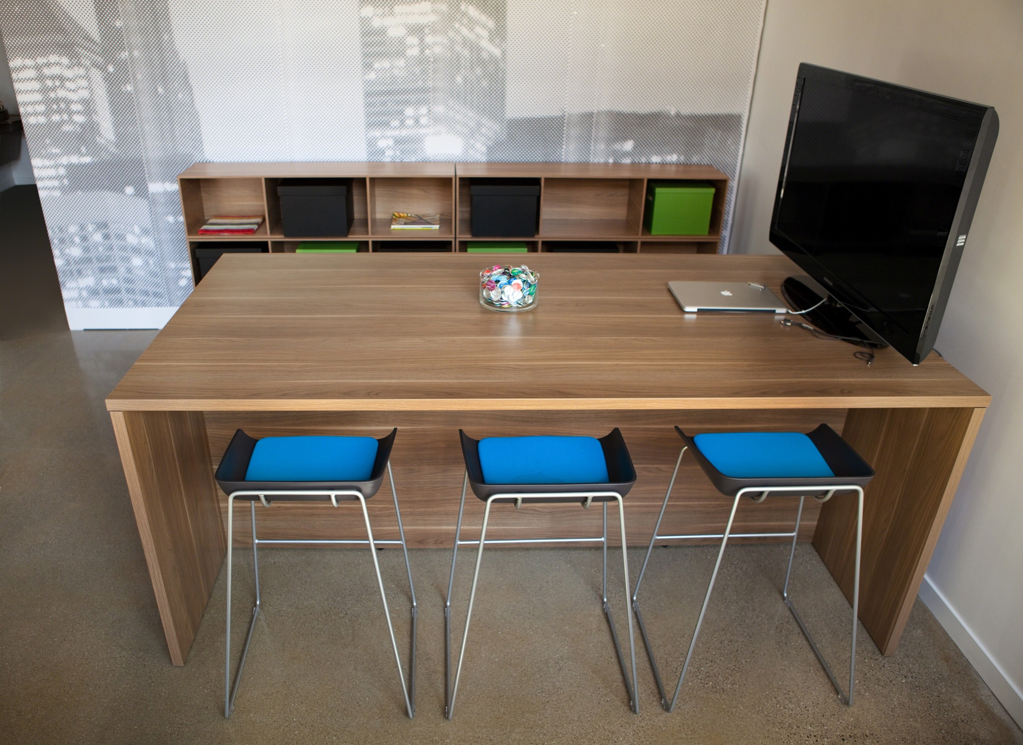 Campfire Big Coworking & Large Working Table | Steelcase