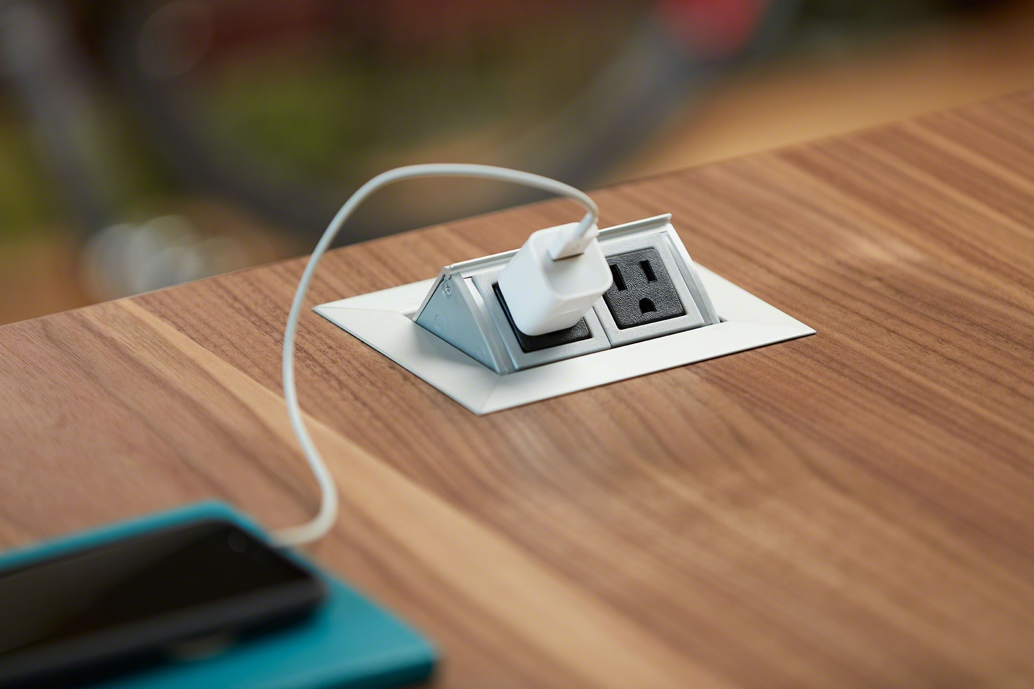 Campfire Big Coworking & Large Working Table | Steelcase