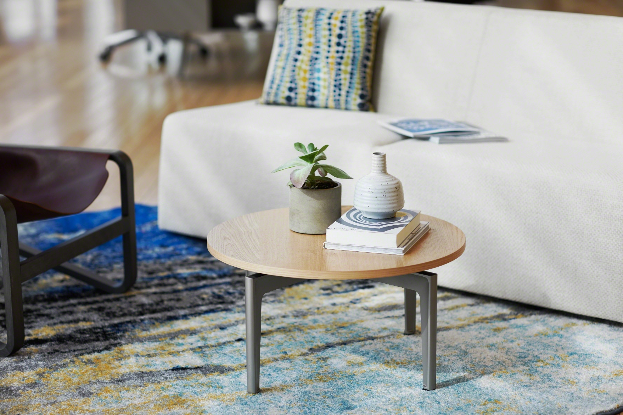 Bassline Modern Lounge & Coffee Tables | Steelcase