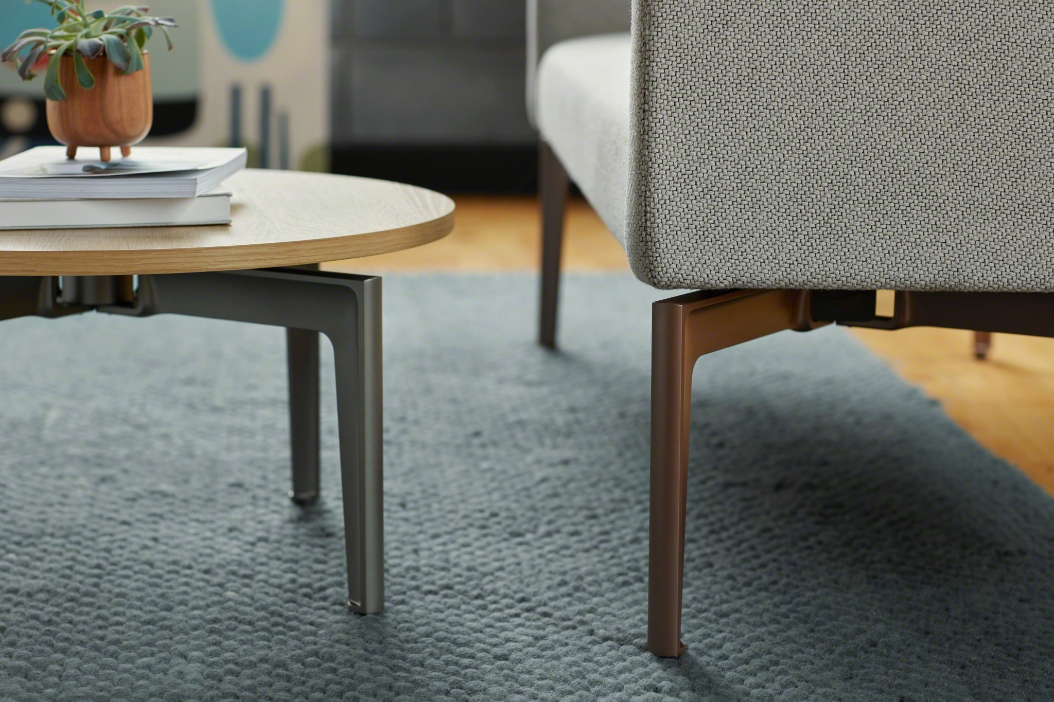 Bassline Modern Lounge & Coffee Tables | Steelcase