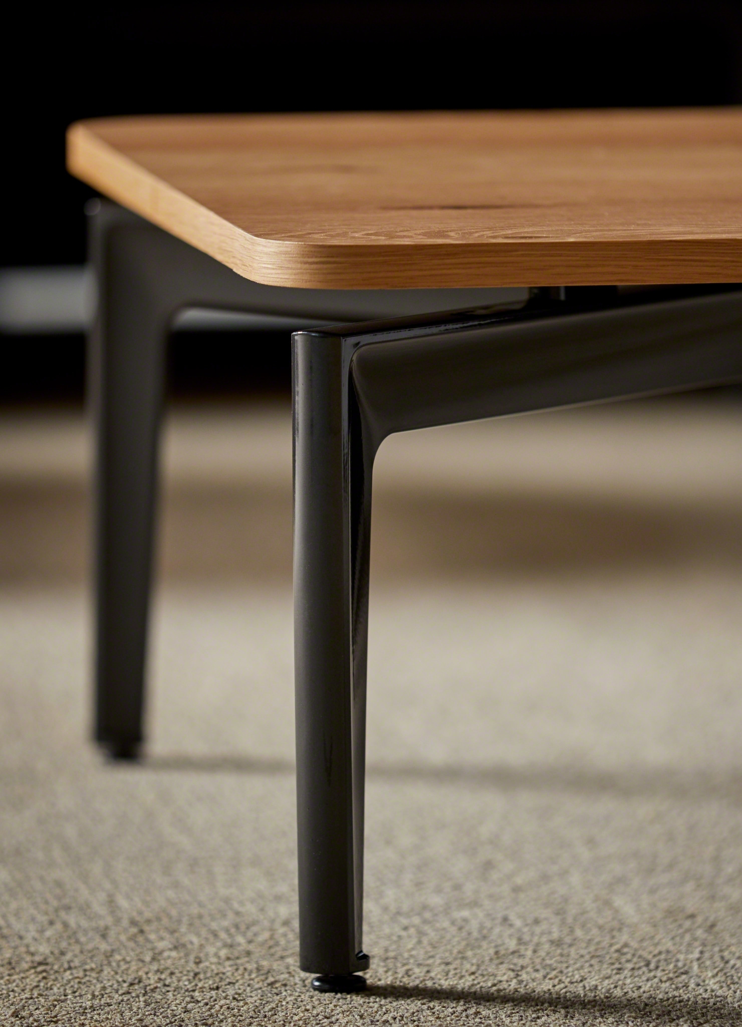 Bassline Modern Lounge & Coffee Tables | Steelcase