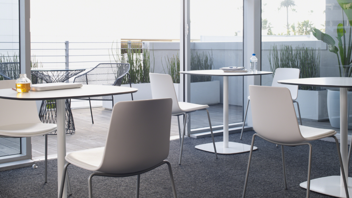 Enea Lottus Office Café Table | Steelcase