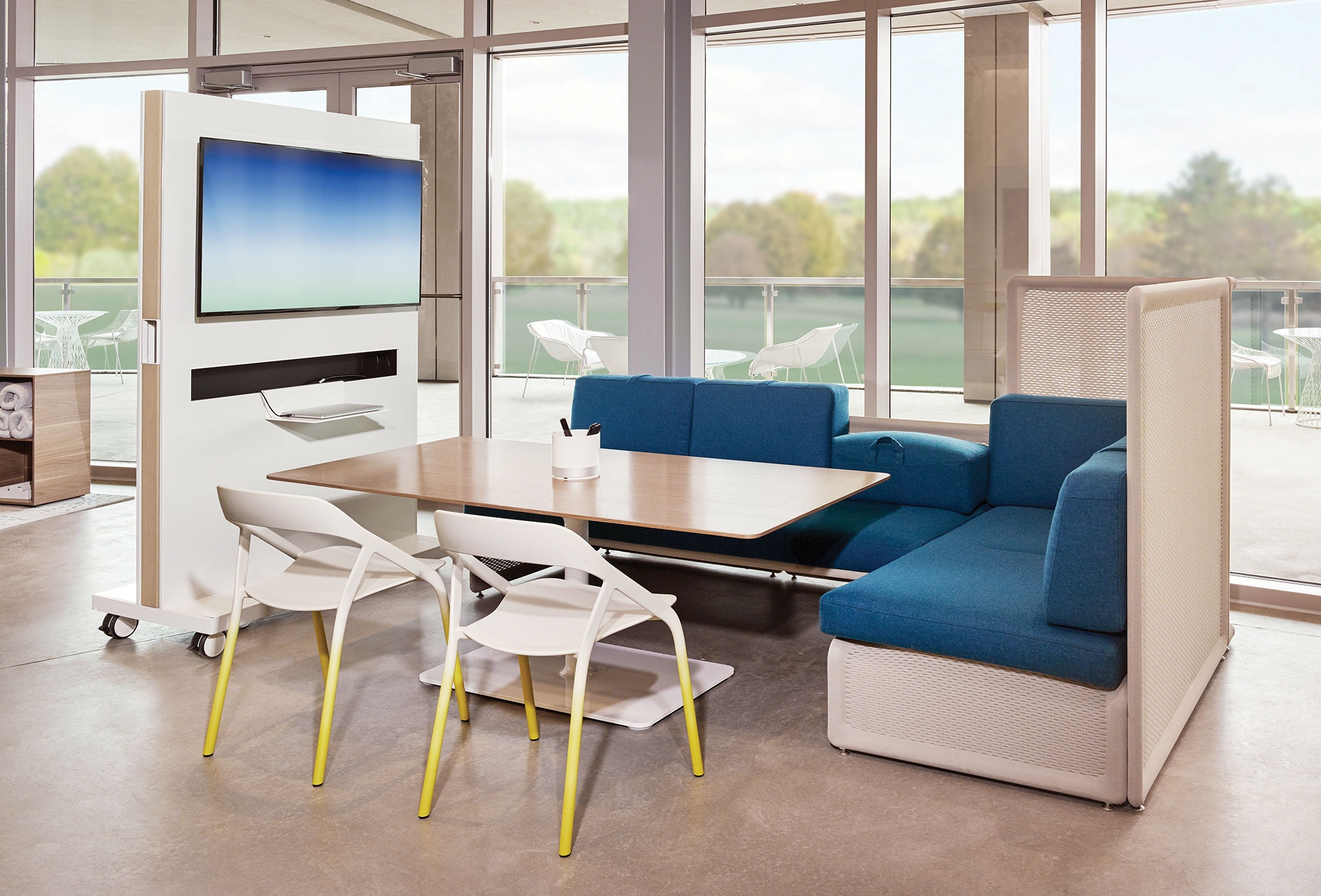 Lagunitas Mobile Tables by Coalesse | Steelcase