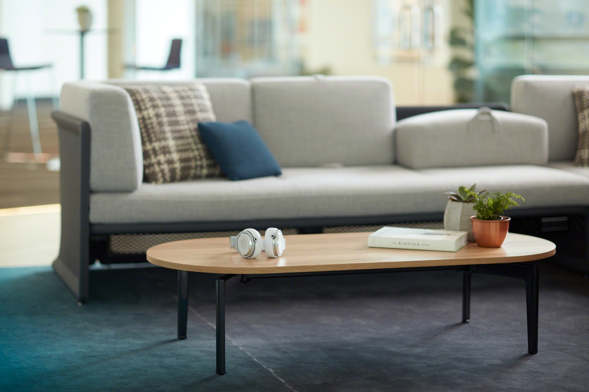 Bassline Modern Lounge & Coffee Tables | Steelcase