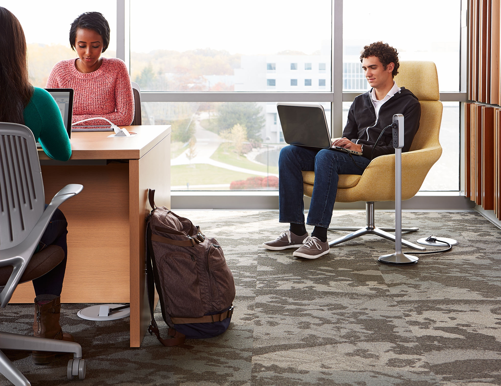 Thread Freestanding Power Outlet | Steelcase