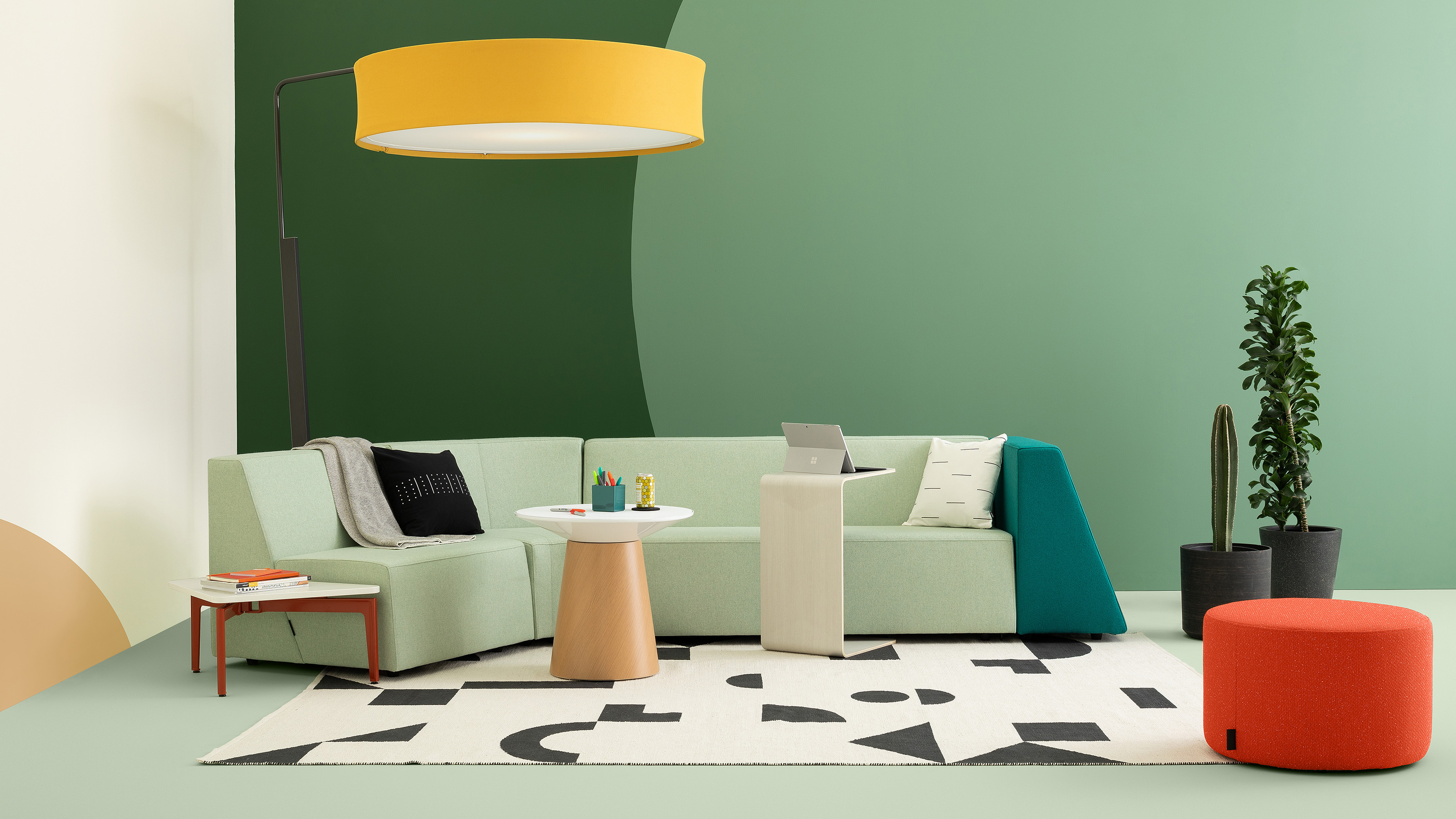 Bassline Asymmetrical Coffee Table | Steelcase