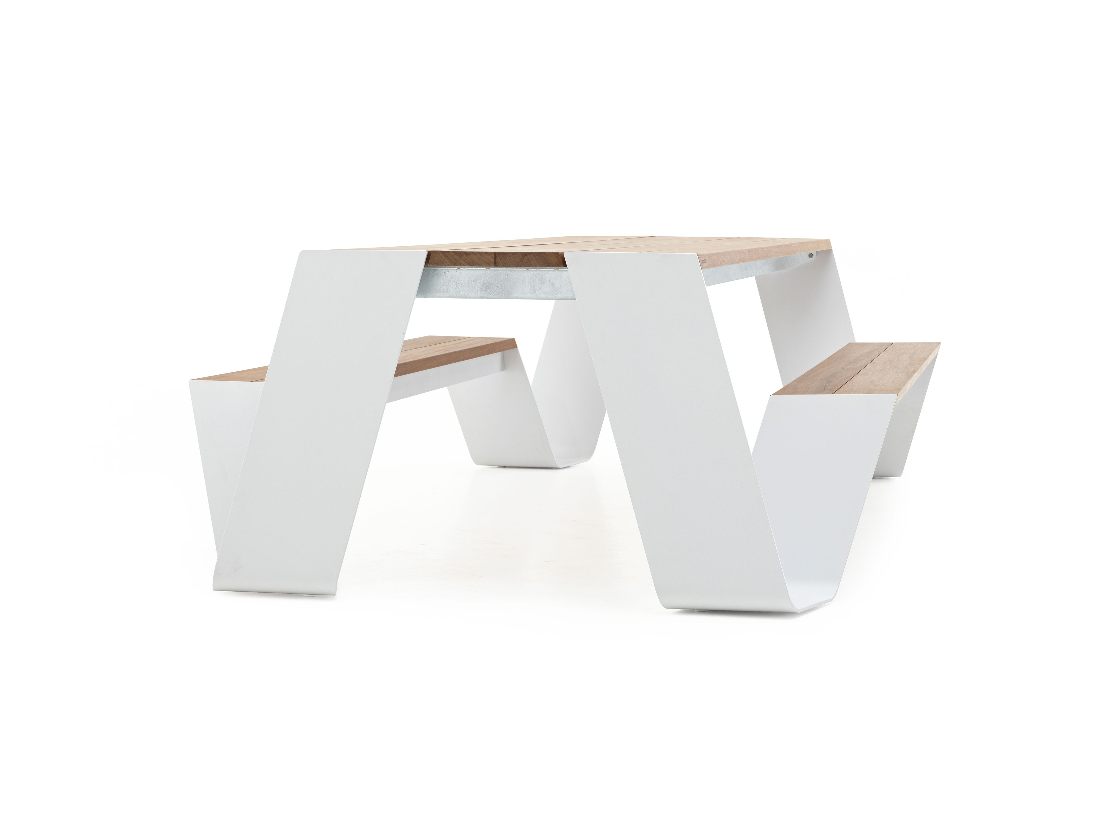 Hopper Modern Picnic Table by Extremis | Steelcase